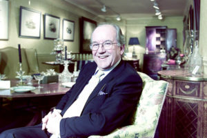 Antiques Roadshow Cast Net Worth, New Season, Canceled, Expert Dies ...